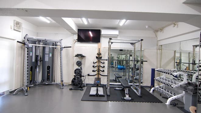 レンタルジムYKLAND 無料駐車場完備の写真1