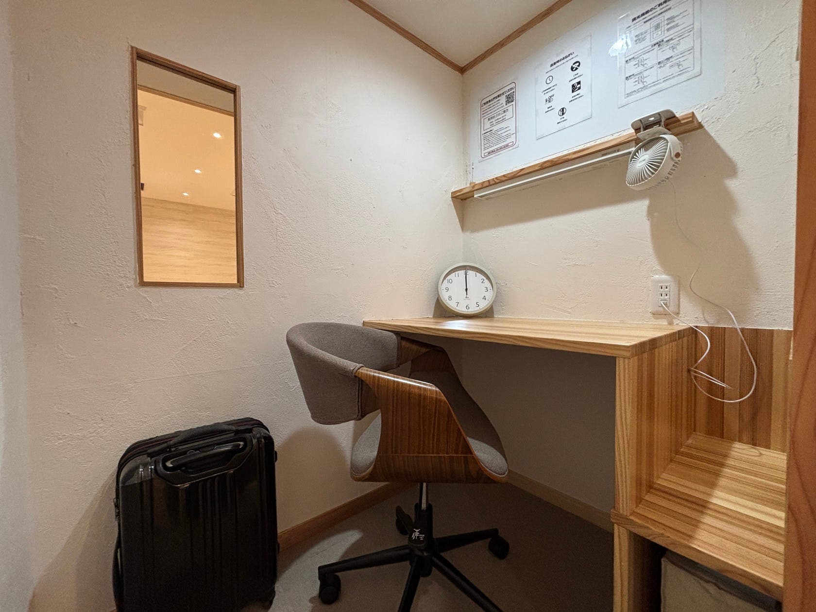 【エールエールA館７Ｆ_No.2（向かって右）】完全個室ブース（定員１名）の写真4