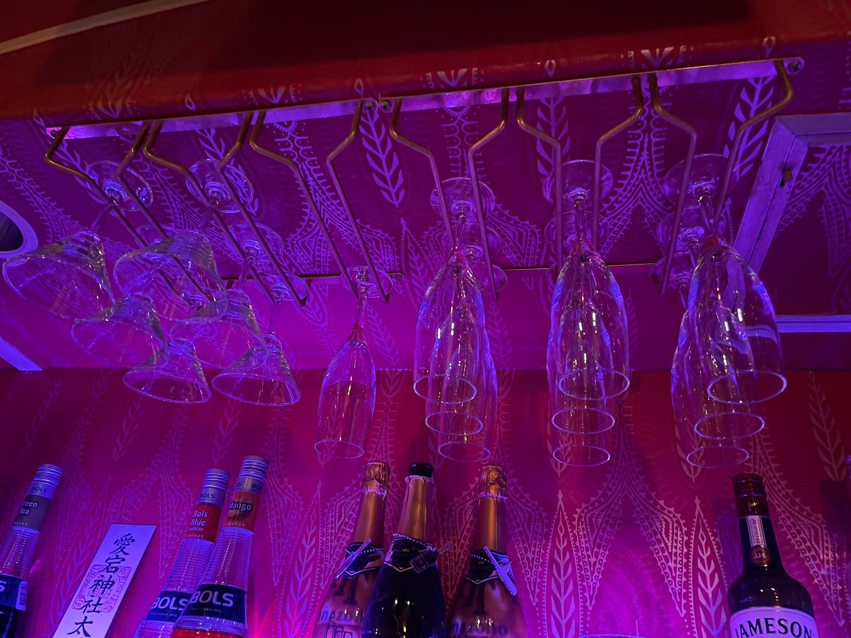 池袋駅徒歩3分！カラオケもできるBARスペース　推し活や1日店長イベントにも！の写真12