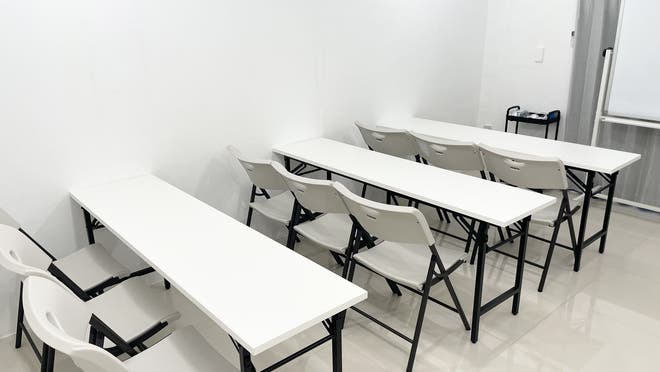 【C号室】<激安!>【新宿駅6番出口徒歩1分】駅近の貸会議室・セミナールームです!!の写真6