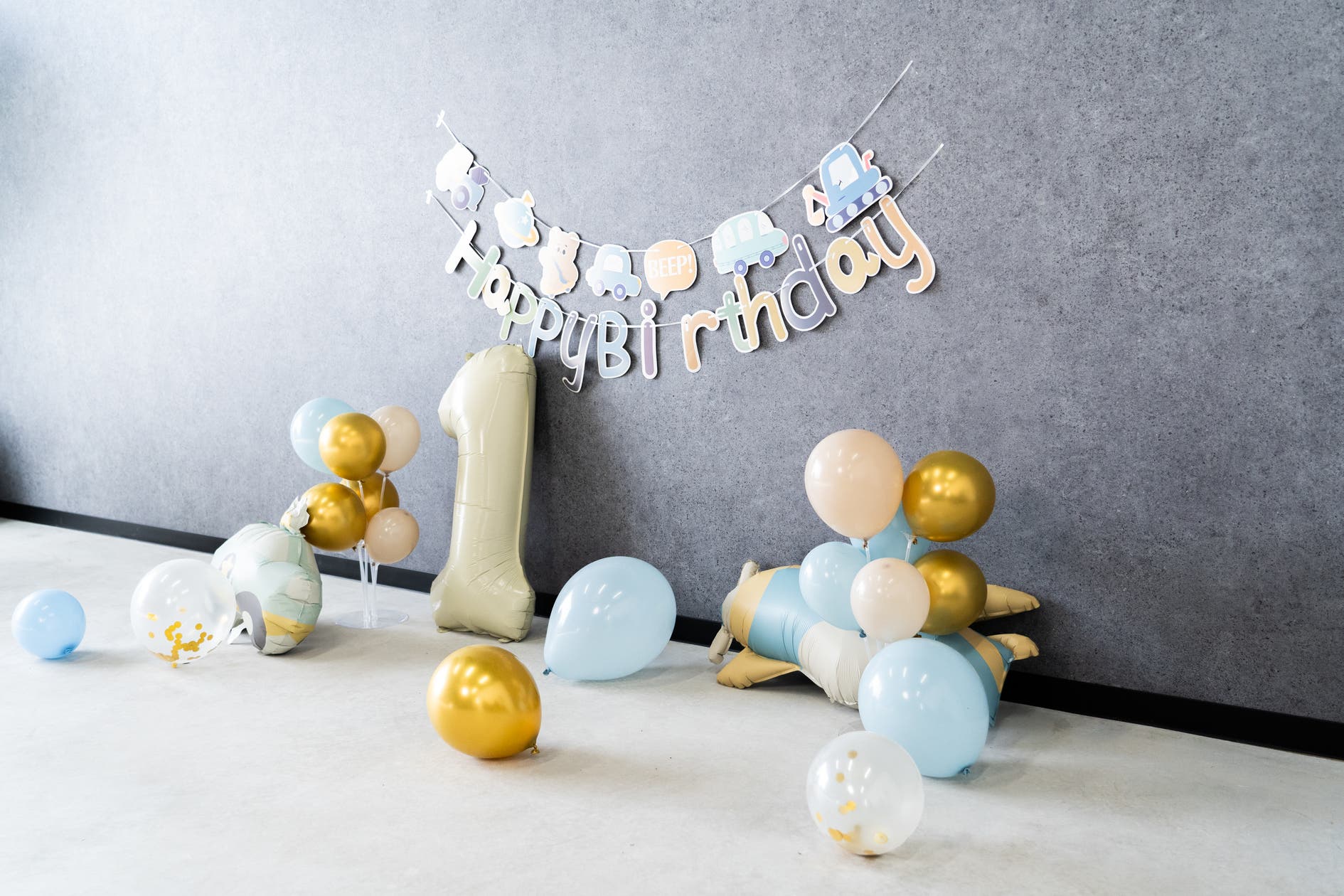 【無料駐車場付きペット可撮影スタジオ】大きな窓/自然光/モルタル調ホリゾント壁/家族写真・MV撮影・ポートレート・撮影会の写真27