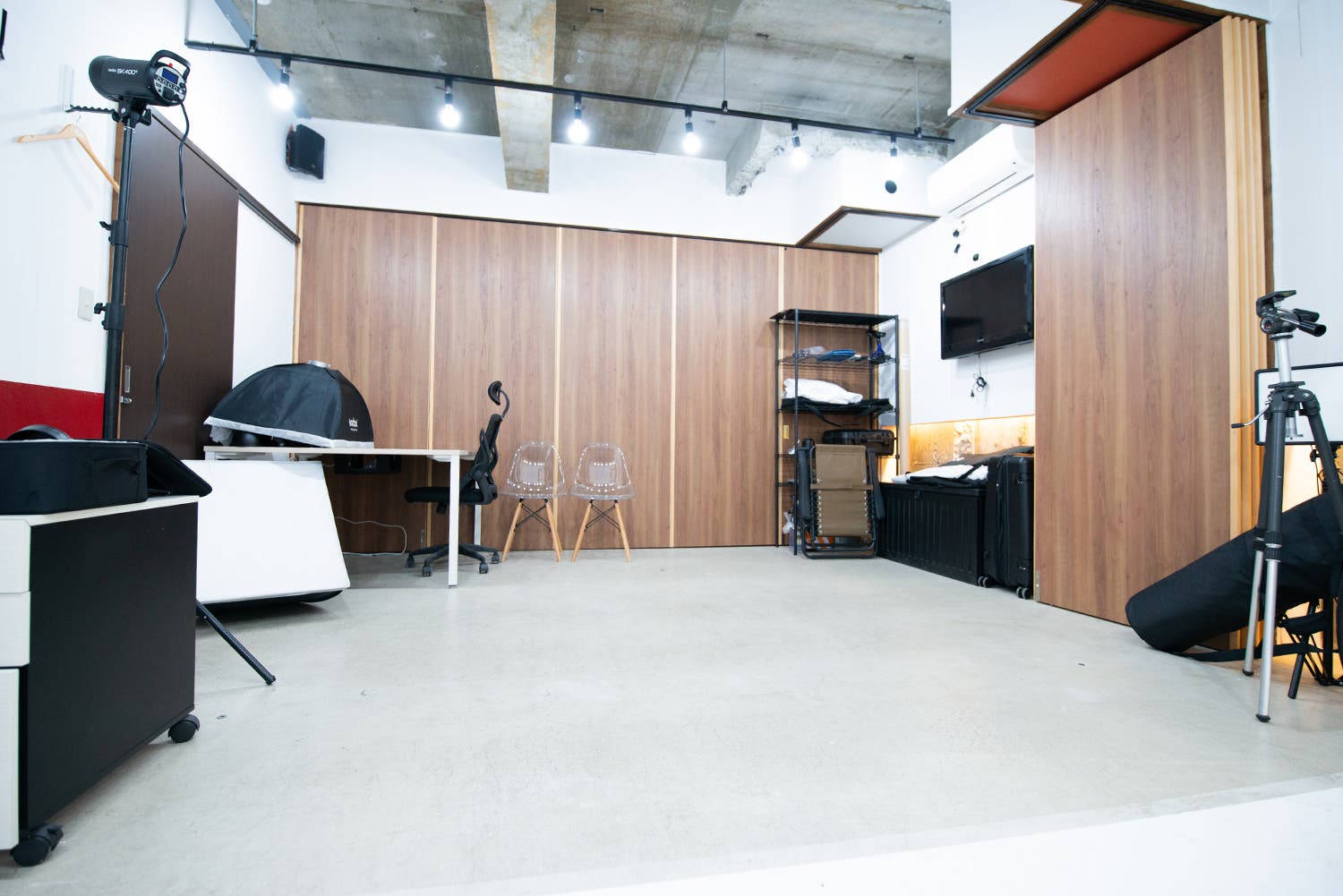 長野駅徒歩6分！中央通りの街中レンタル撮影スタジオの写真5