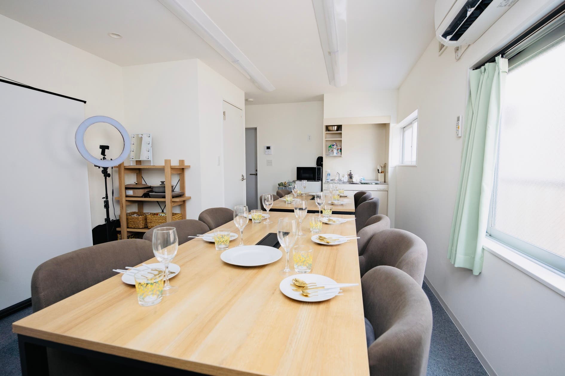 【🎊オープンSALL🎊】設備全て無料🌸豊島区役所すぐ✨パーティ・会議・ママ会🍷映え照明・プロジェクターあり！池袋駅徒歩6分♪の写真6