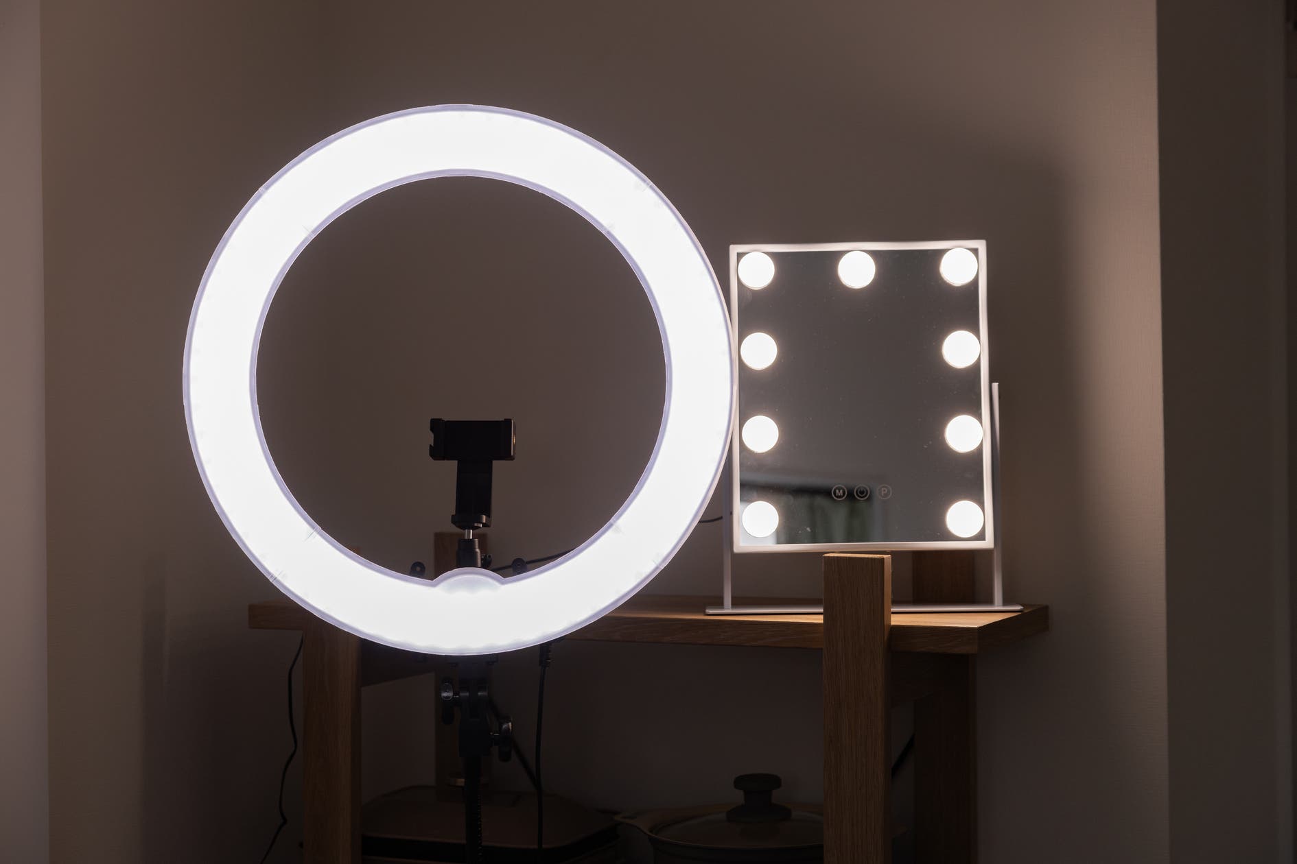 【🎊オープンSALL🎊】設備全て無料🌸豊島区役所すぐ✨パーティ・会議・ママ会🍷映え照明・プロジェクターあり！池袋駅徒歩6分♪の写真11