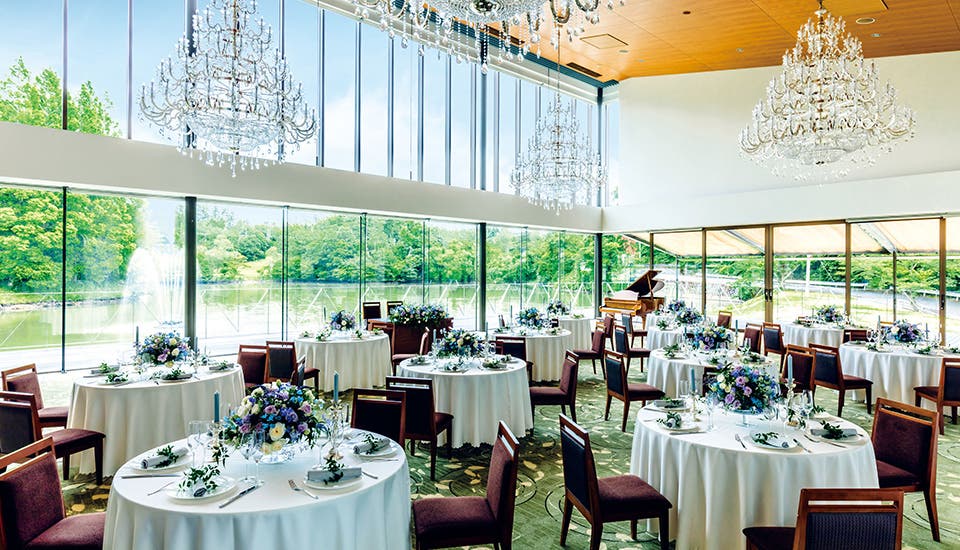 【アマンダンヴィラ】ダイニングの写真1