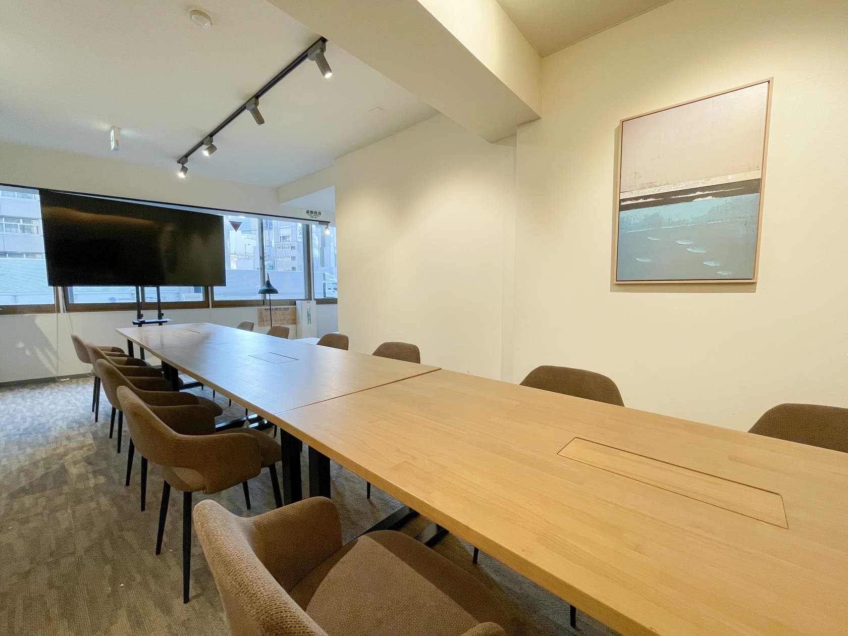 渋谷駅徒歩30秒｜21名個室｜ミーティング｜セミナー｜商談｜ボードゲーム｜推し会｜パーティー｜当日予約歓迎の写真2