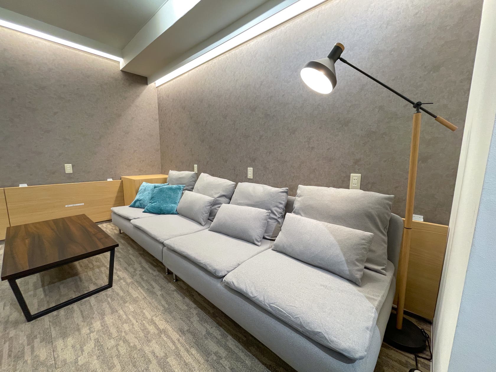 渋谷駅徒歩30秒｜21名個室｜ミーティング｜セミナー｜商談｜ボードゲーム｜推し会｜パーティー｜当日予約歓迎の写真12