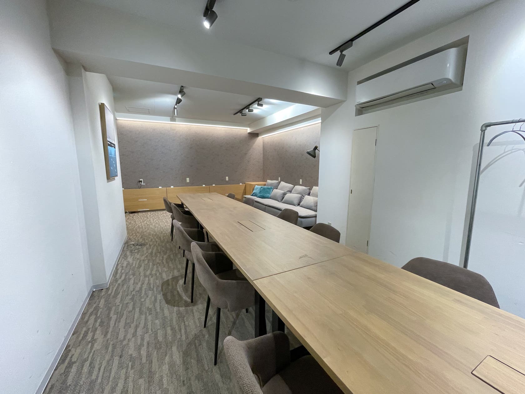 渋谷駅徒歩30秒｜21名個室｜ミーティング｜セミナー｜商談｜ボードゲーム｜推し会｜パーティー｜当日予約歓迎の写真16