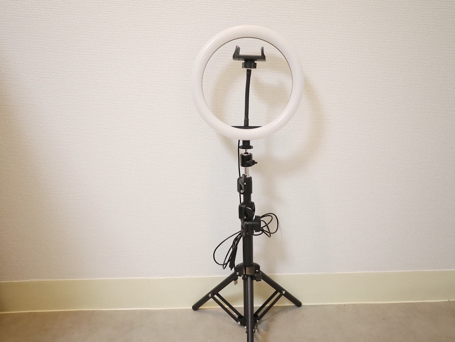 【鶴見駅1分】横浜鶴見ワイズスクエア  完全個室(16名) 駅そば/安価/綺麗/窓有/EV有/Wifi/モニタの写真12