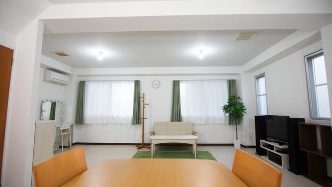 地下室とハウススタジオを併設した撮影スタジオ 撮影・編集の代行も可能 機材・衣装・小道具完備の写真4