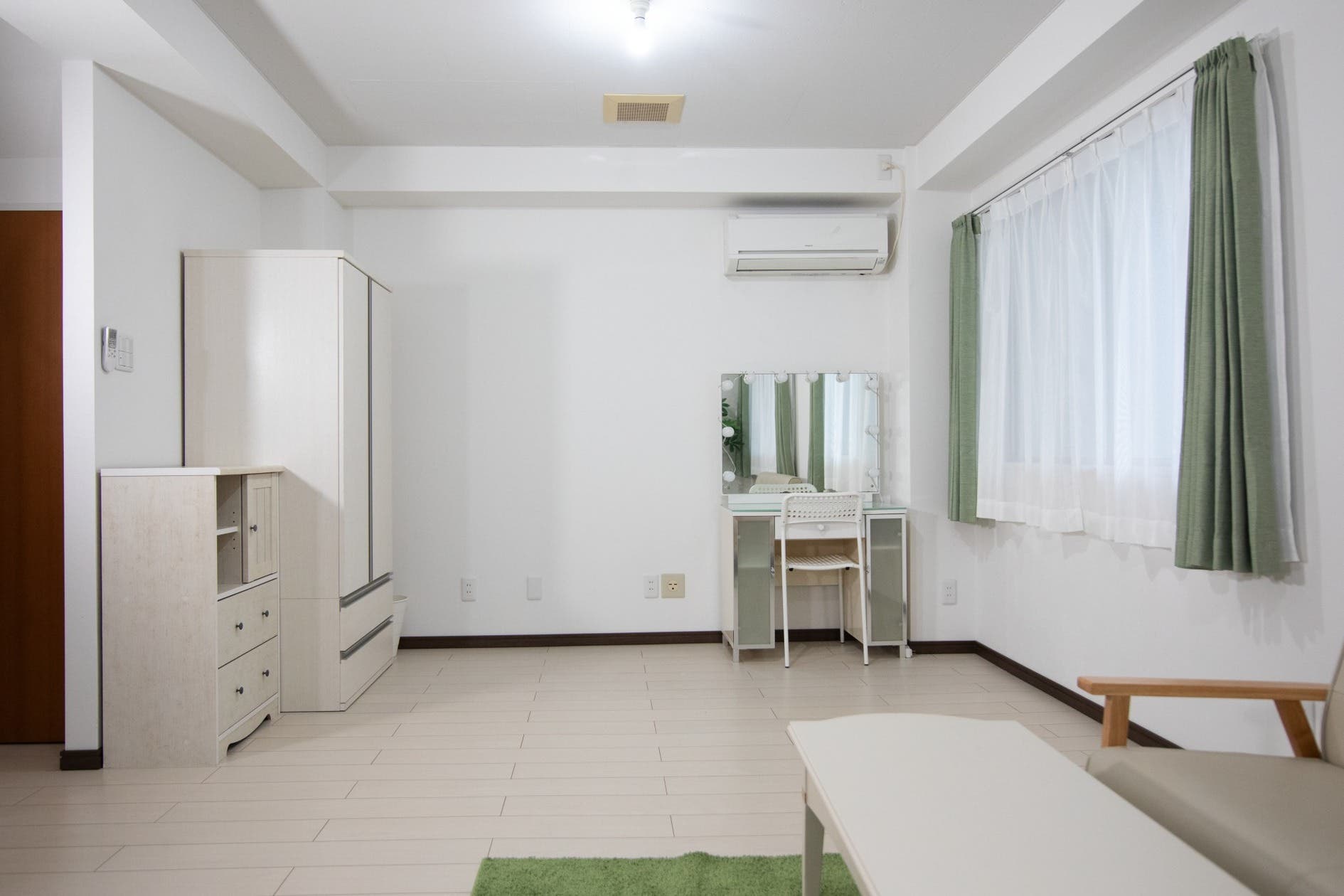 地下室とハウススタジオを併設した撮影スタジオ　撮影・編集の代行も可能　機材・衣装・小道具完備の写真11