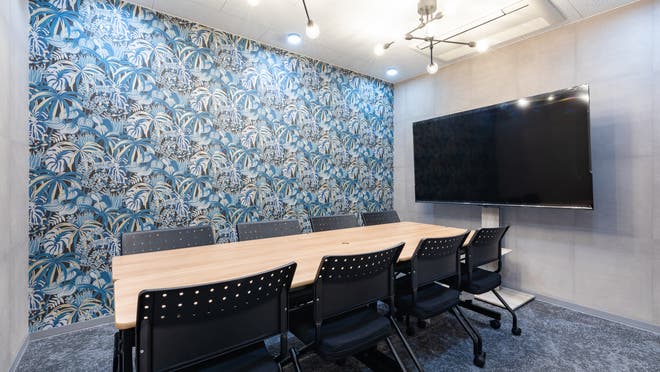 MEETING ROOM 8A【UENO 2nd】💺おしゃれな会議室8名席🌟75型モニター📺WEB会議🎤Wi-Fi有🛜 の写真1