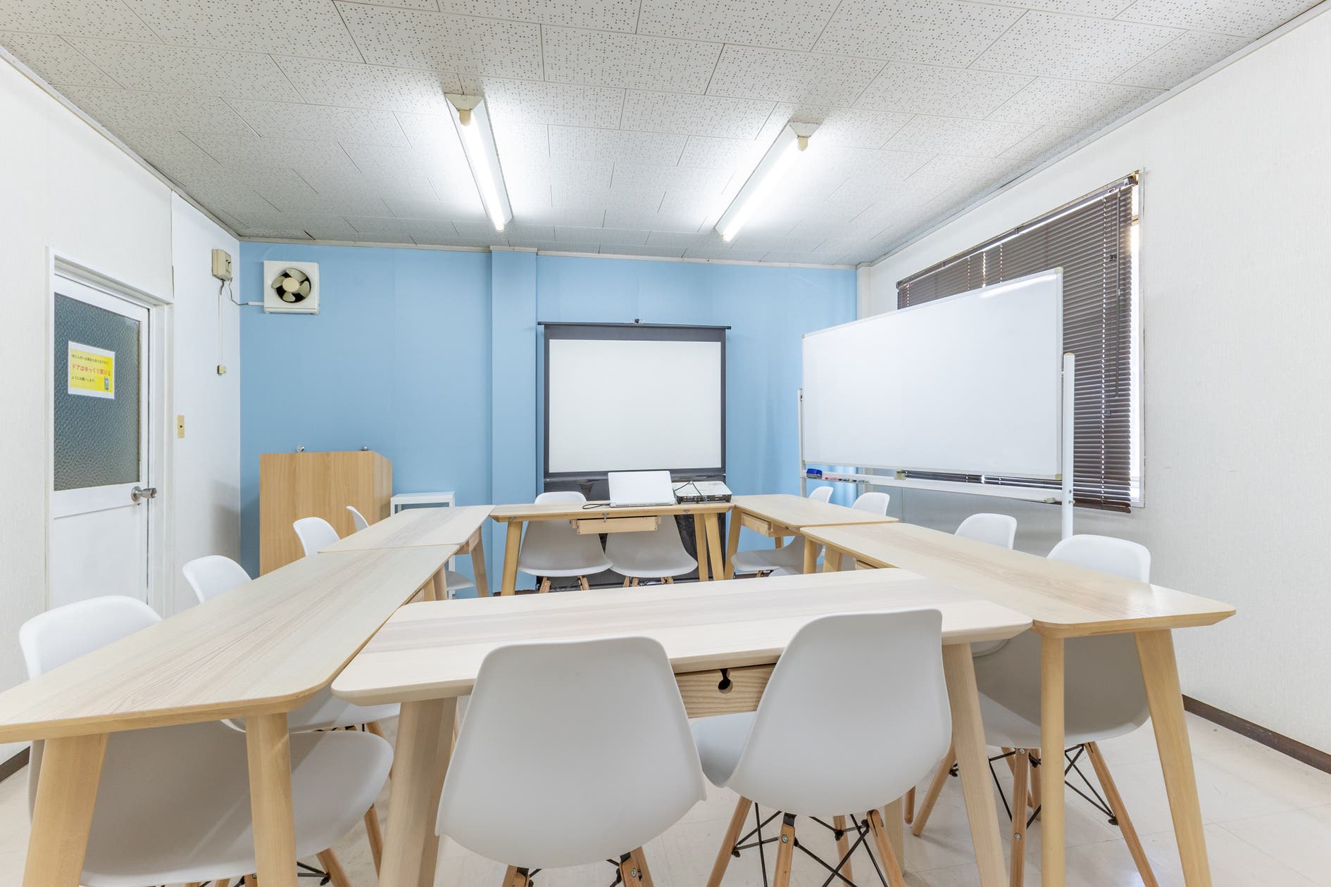 ＜MG4＞大阪駅から2駅！ 駅チカ！会議、ボドゲetc OK！ ホワイトボード/プロジェクター/Wi-Fi完備！の写真9