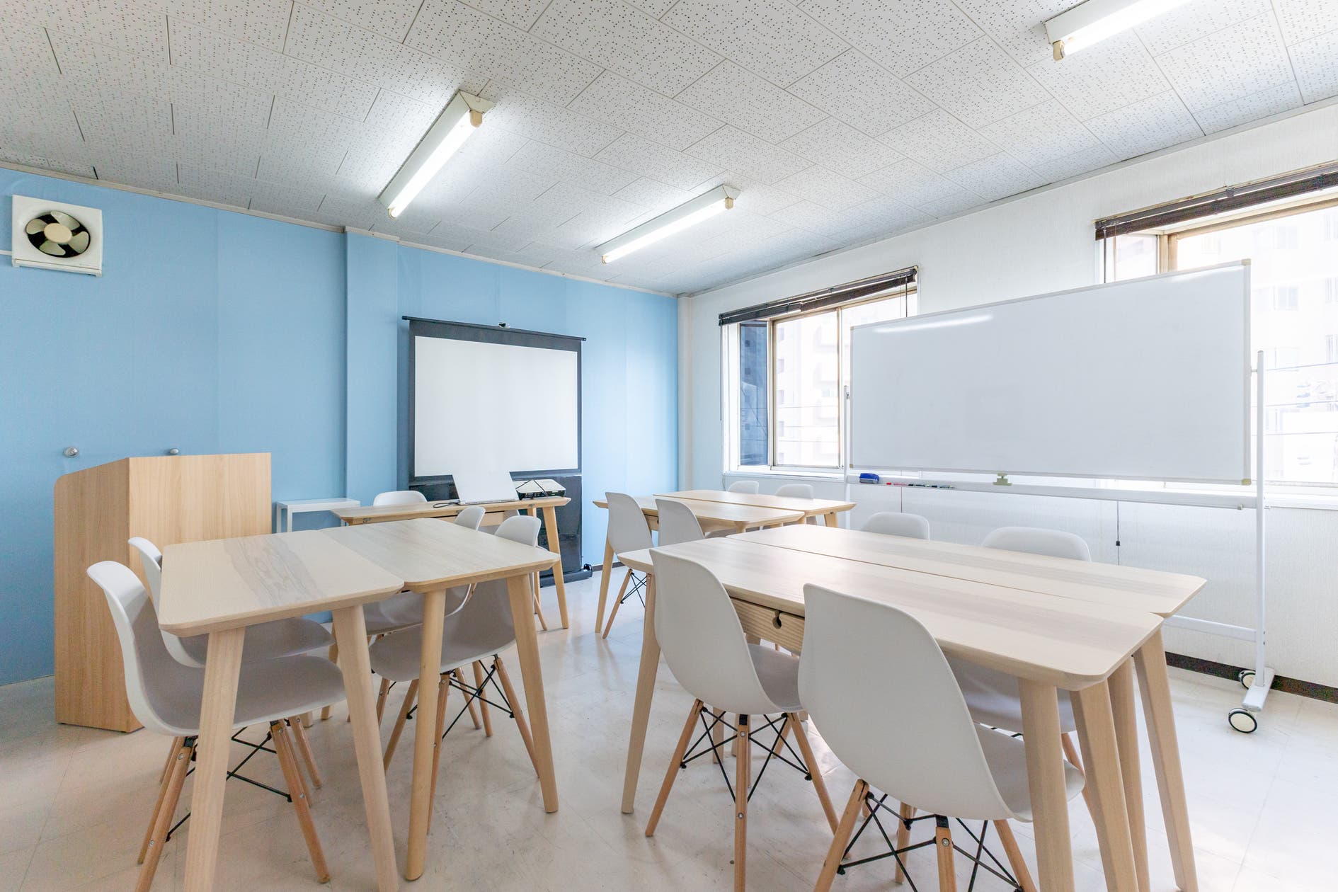 ＜MG4＞大阪駅から2駅！ 駅チカ！会議、ボドゲetc OK！ ホワイトボード/プロジェクター/Wi-Fi完備！の写真11