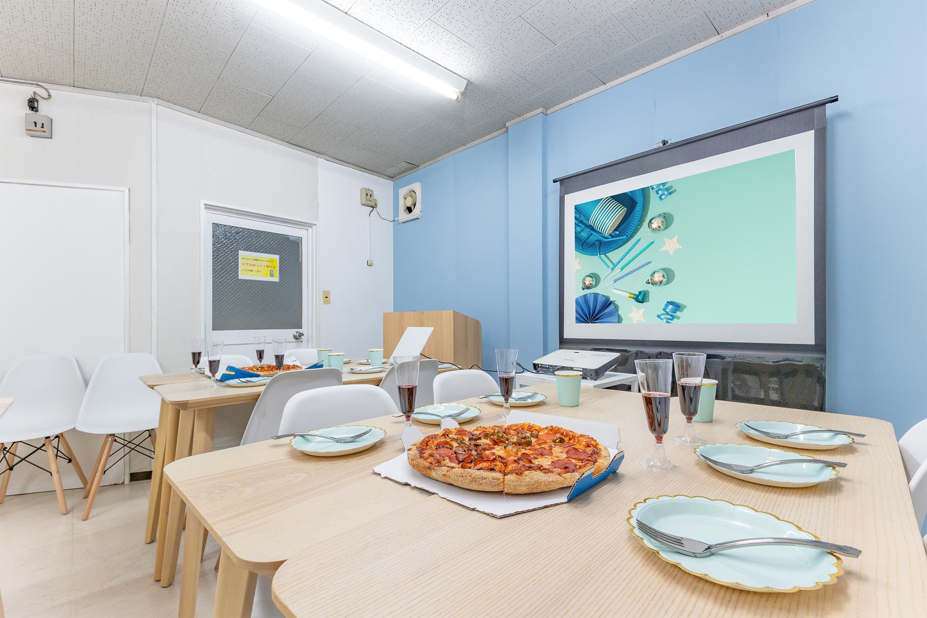 ＜MG4＞大阪駅から2駅！ 駅チカ！会議、ボドゲetc OK！ ホワイトボード/プロジェクター/Wi-Fi完備！の写真17