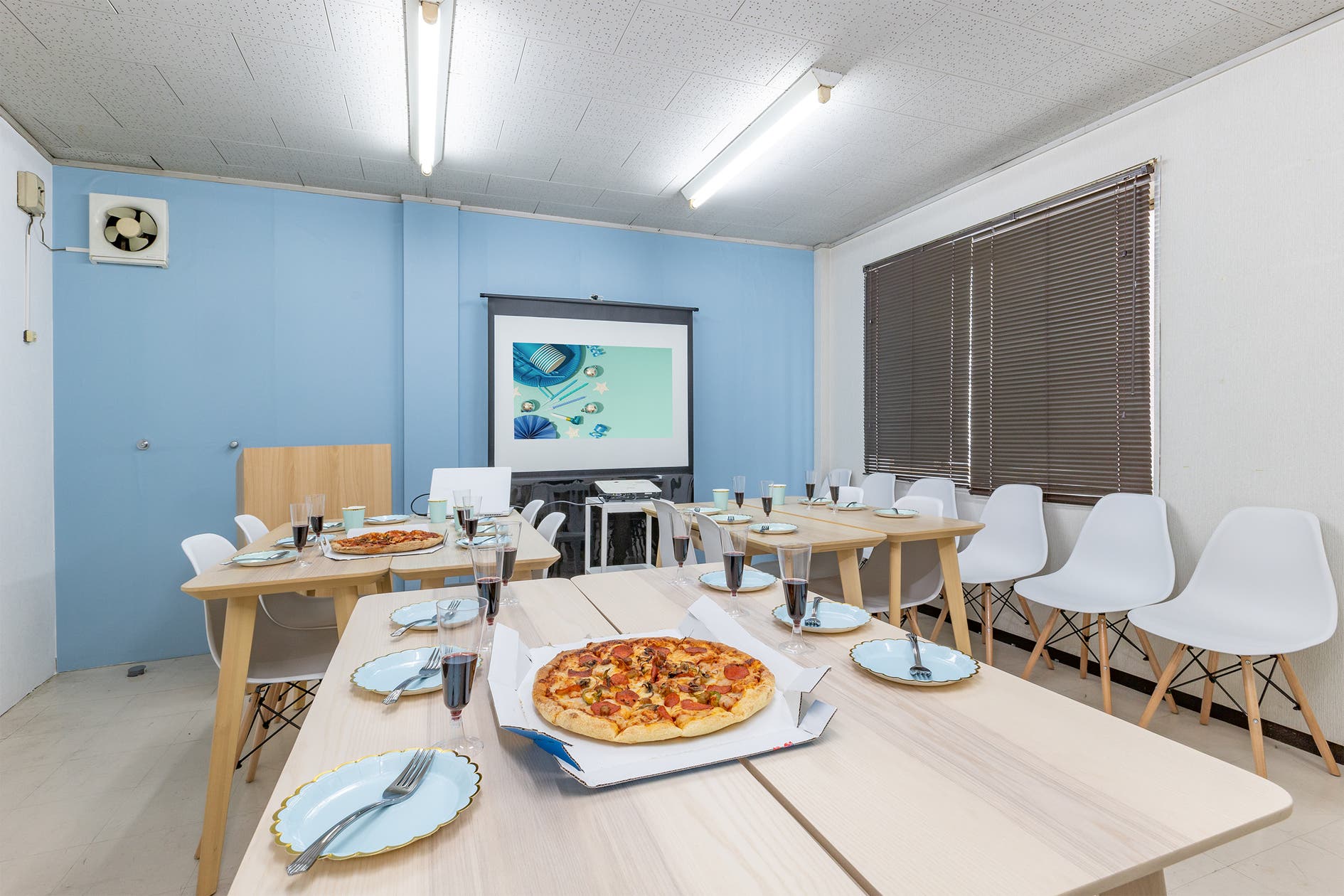 ＜MG4＞大阪駅から2駅！ 駅チカ！会議、ボドゲetc OK！ ホワイトボード/プロジェクター/Wi-Fi完備！の写真18