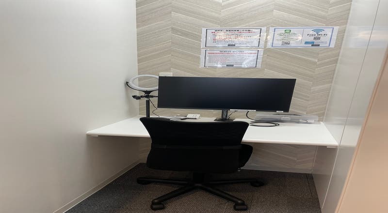 809号室💺【UENO 2nd】1名個室🌟電源⚡Wi-Fi🛜 27インチモニター🖥️WEB会議☎️面接/勉強🖋充電器有り📱