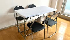 薬院駅最寄りの貸し会議室【会議、面接等に便利】ホワイトボード・施術ベッドの写真2