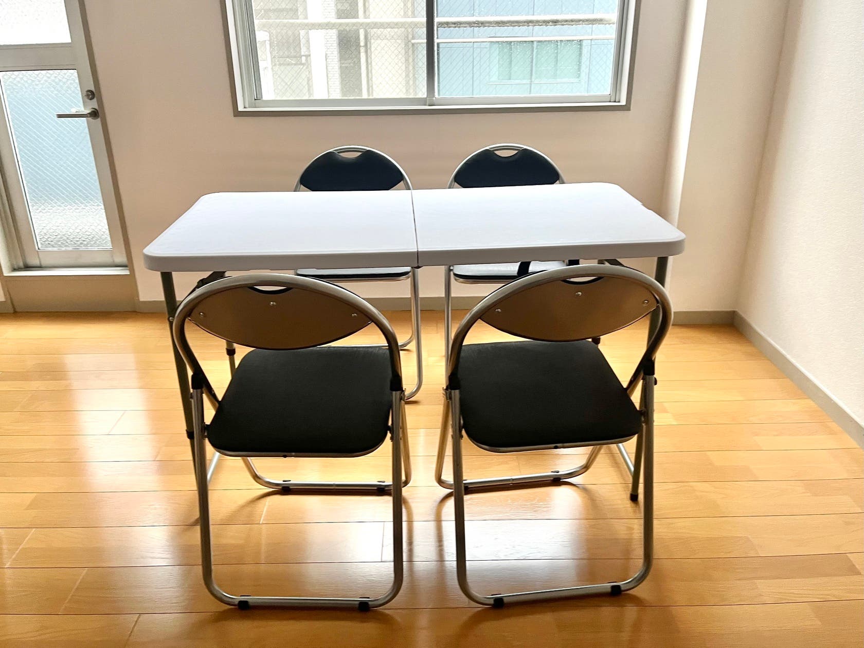 薬院駅最寄りの貸し会議室【会議、面接等に便利】ホワイトボード・施術ベッドの写真10