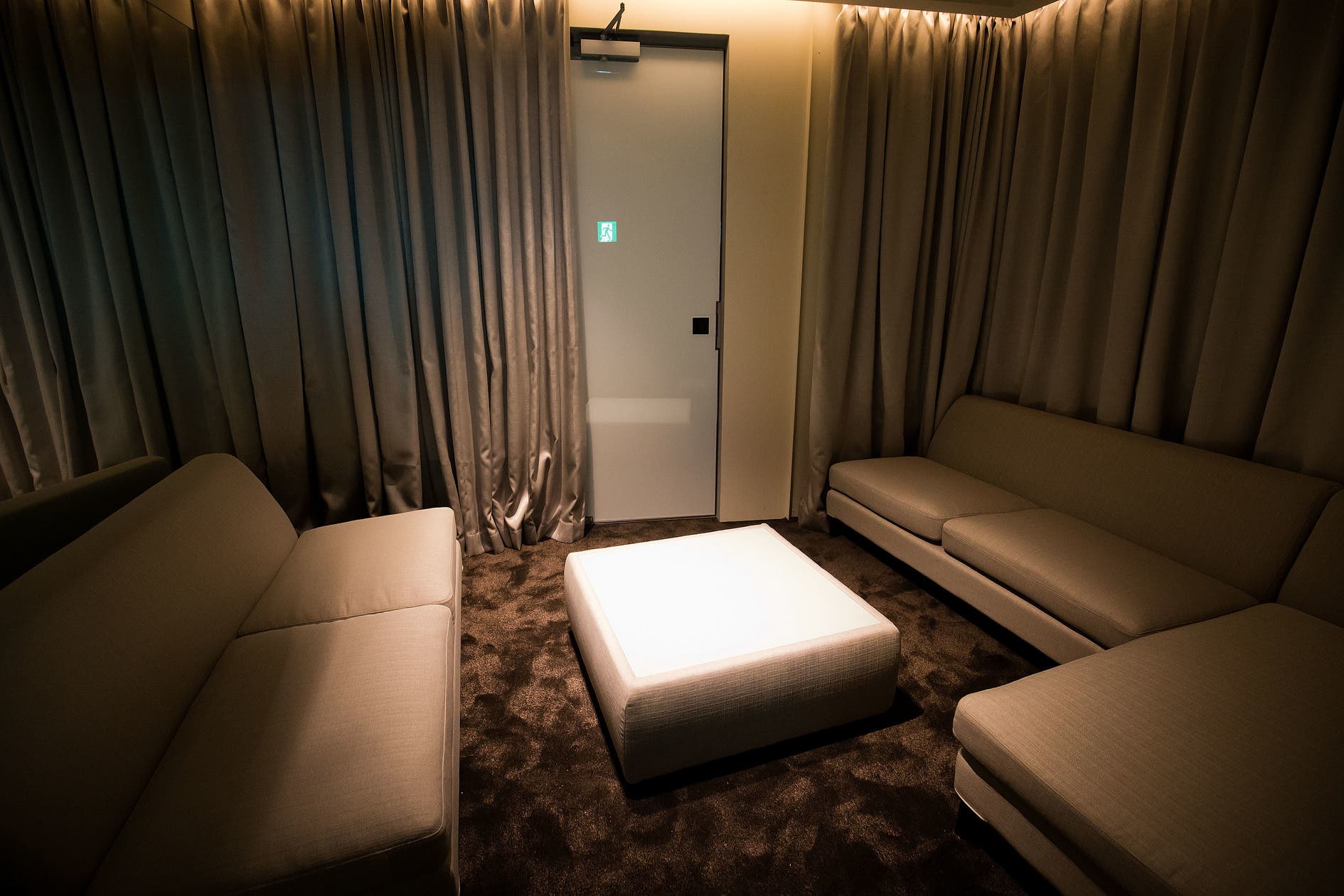 【渋谷駅 徒歩3分】高精細200インチLEDディスプレイ3面 最大200名収容イベントスペース！設備充実◎の写真11