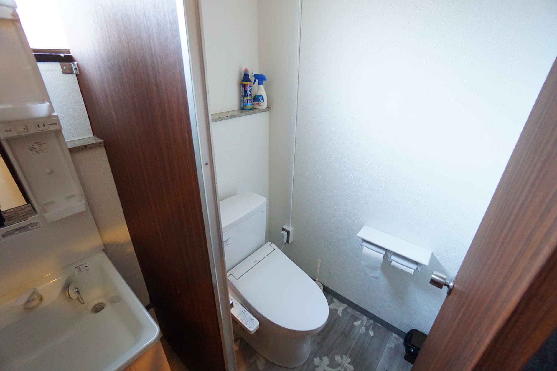 ＜ヒトリボックス 新横浜駅前No.4＞横アリ近く✨光Wi-Fi📶ナノイー発生機✨モニター🖥テレワーク/ZOOM/着替え/メイクの写真11