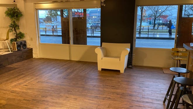 BARカウンターとフリースペースまるまる貸切プラン⚓️福岡市中央区港の写真6