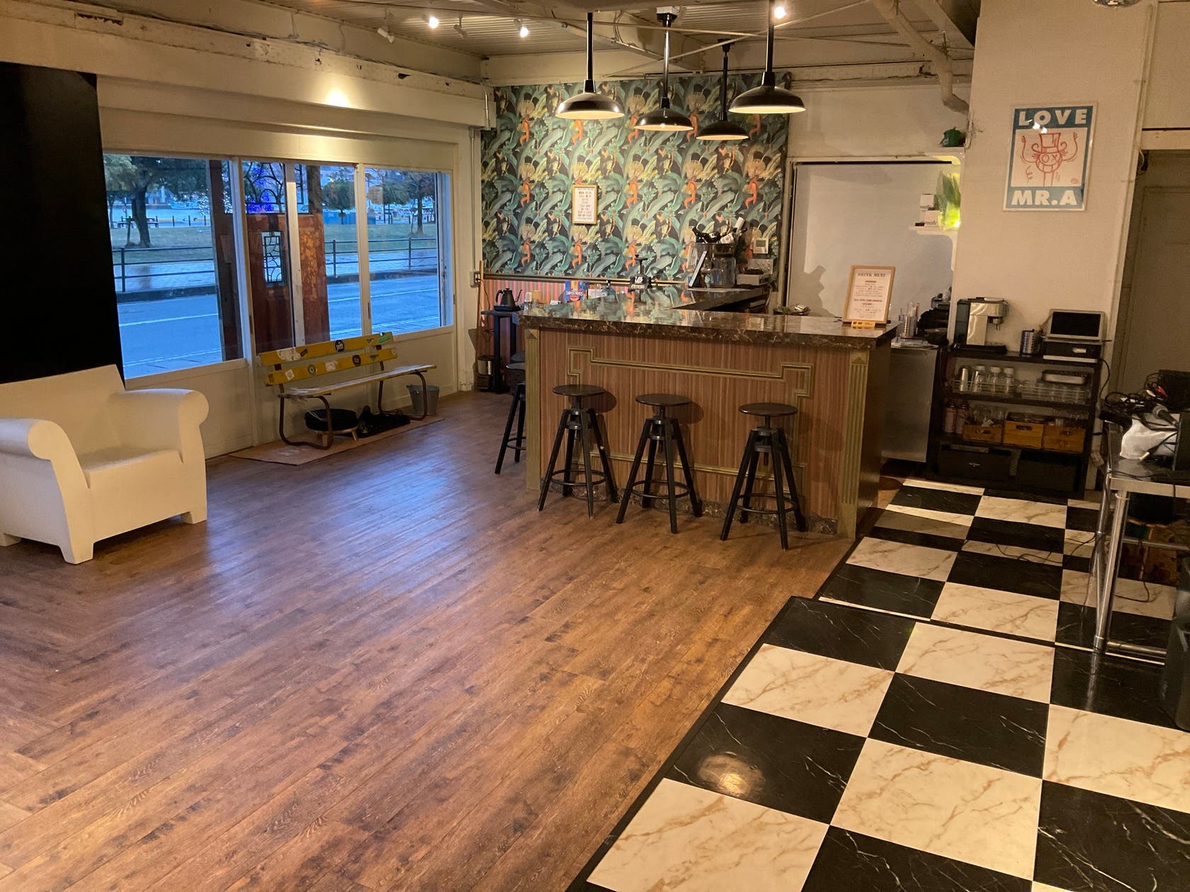 BARカウンターとフリースペースまるまる貸切プラン⚓️福岡市中央区港の写真1