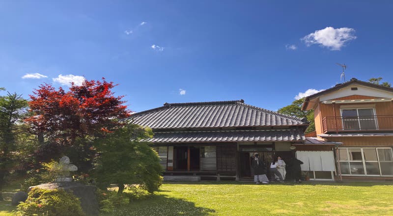 一棟貸しの古民家　昭和の造りの建物で広い室内空間と庭を自由にお使いいただけます