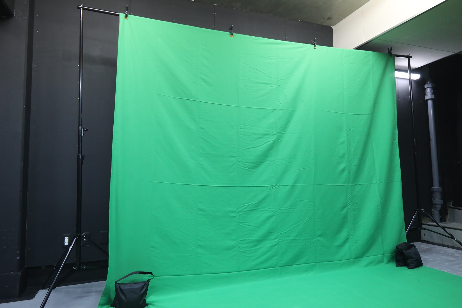 地下室とハウススタジオを併設した撮影スタジオ　撮影・編集の代行も可能　機材・衣装・小道具完備の写真20