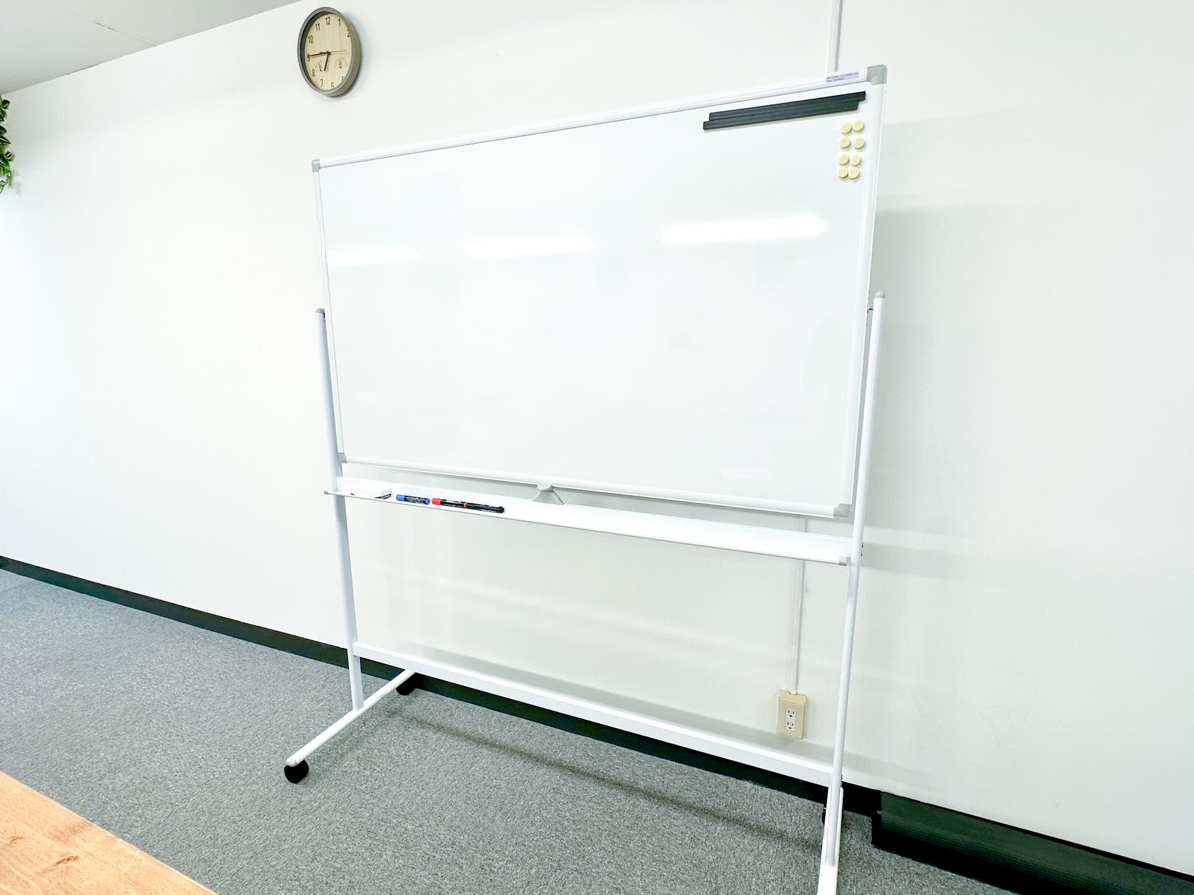 ＜紙屋町ミーティングポイント＞🌟期間限定SALE🌟紙屋町西電停徒歩1分🚃Wi-Fi📶プロジェクター🎥会議/セミナー/研修/ボドゲの写真11