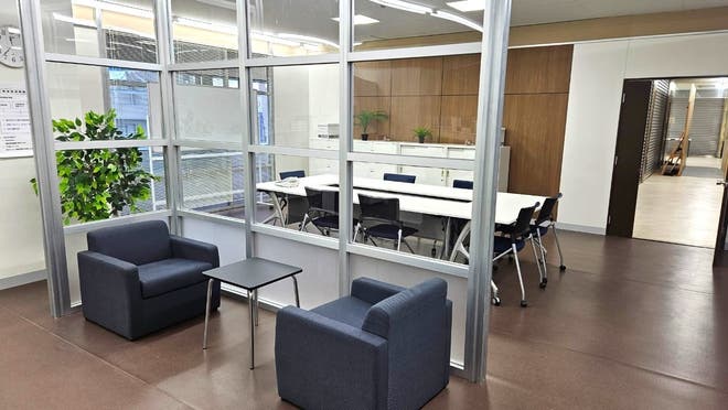 様々なシチュエーションが1フロアで撮れるマルチスタジオです!!の写真3