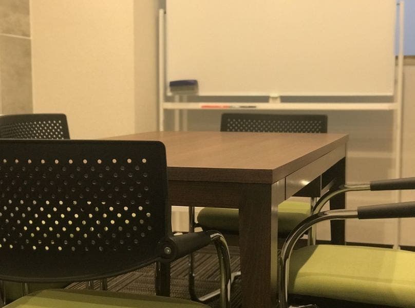 RAKUNA 上野MR２【上野駅徒歩1分】最適6名☆シンプルで高級感のあるゆったりとした広さ、会議や打合せの利用に最適！の写真7