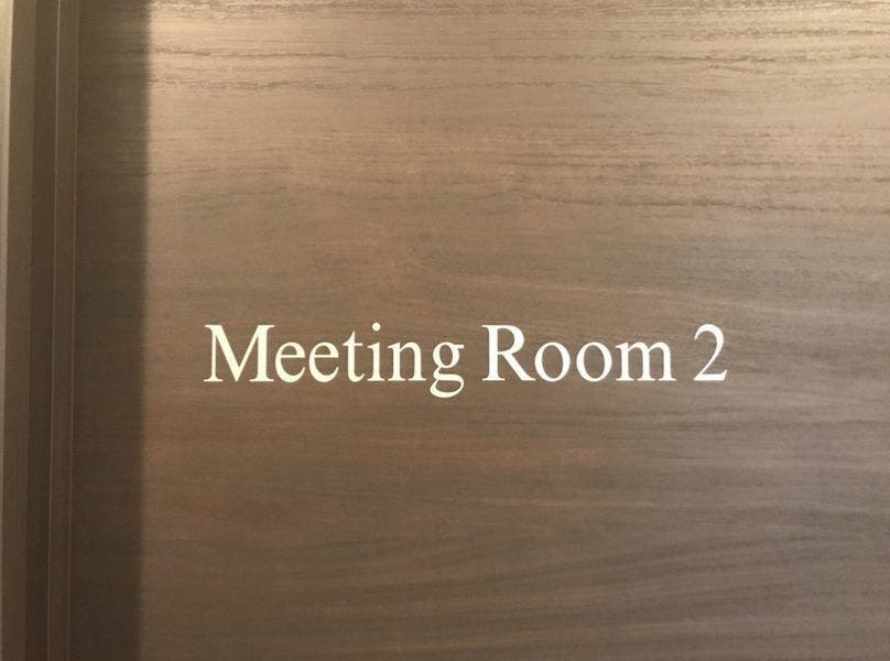 RAKUNA 上野MR２【上野駅徒歩1分】最適6名☆シンプルで高級感のあるゆったりとした広さ、会議や打合せの利用に最適！の写真12