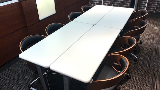 RAKUNA 上野MR1【上野駅徒歩1分】最適8名☆ゆったりとした広さのスペース、会議や打合せの利用に最適!の写真5