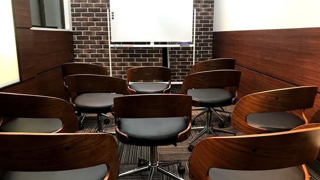 RAKUNA 上野MR1【上野駅徒歩1分】最適8名☆ゆったりとした広さのスペース、会議や打合せの利用に最適!の写真7