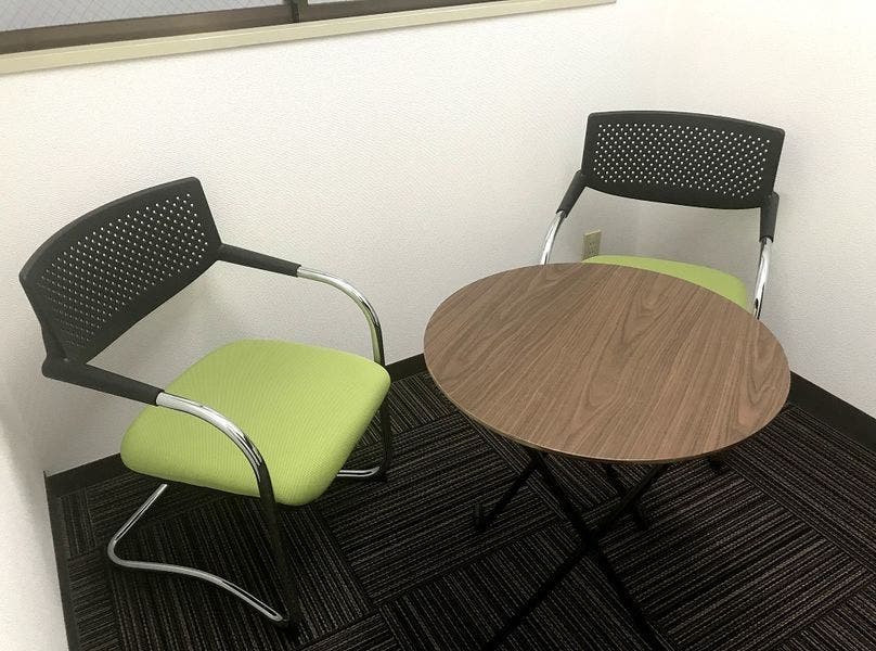 RAKUNA上野MR3　上野駅徒歩1分！少人数での打ち合わせ・レッスンに最適なレンタルスペースです♪の写真5