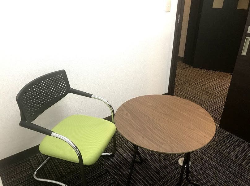 RAKUNA上野MR3　上野駅徒歩1分！少人数での打ち合わせ・レッスンに最適なレンタルスペースです♪の写真6