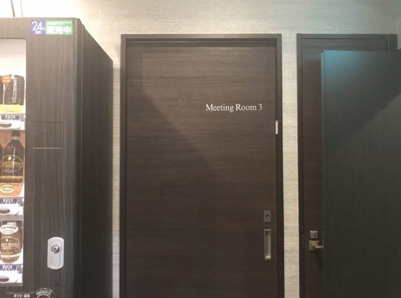 RAKUNA上野MR3　上野駅徒歩1分！少人数での打ち合わせ・レッスンに最適なレンタルスペースです♪の写真9