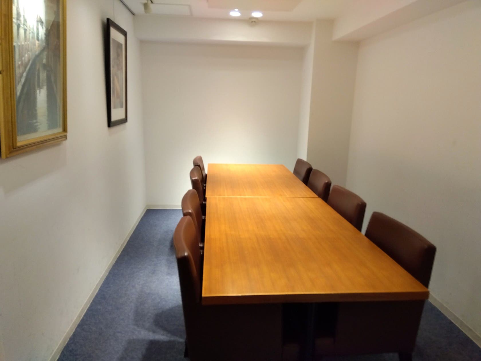 地域最安値770円～｜AI議事録の無料体験付きの会議室【roomC】の写真8