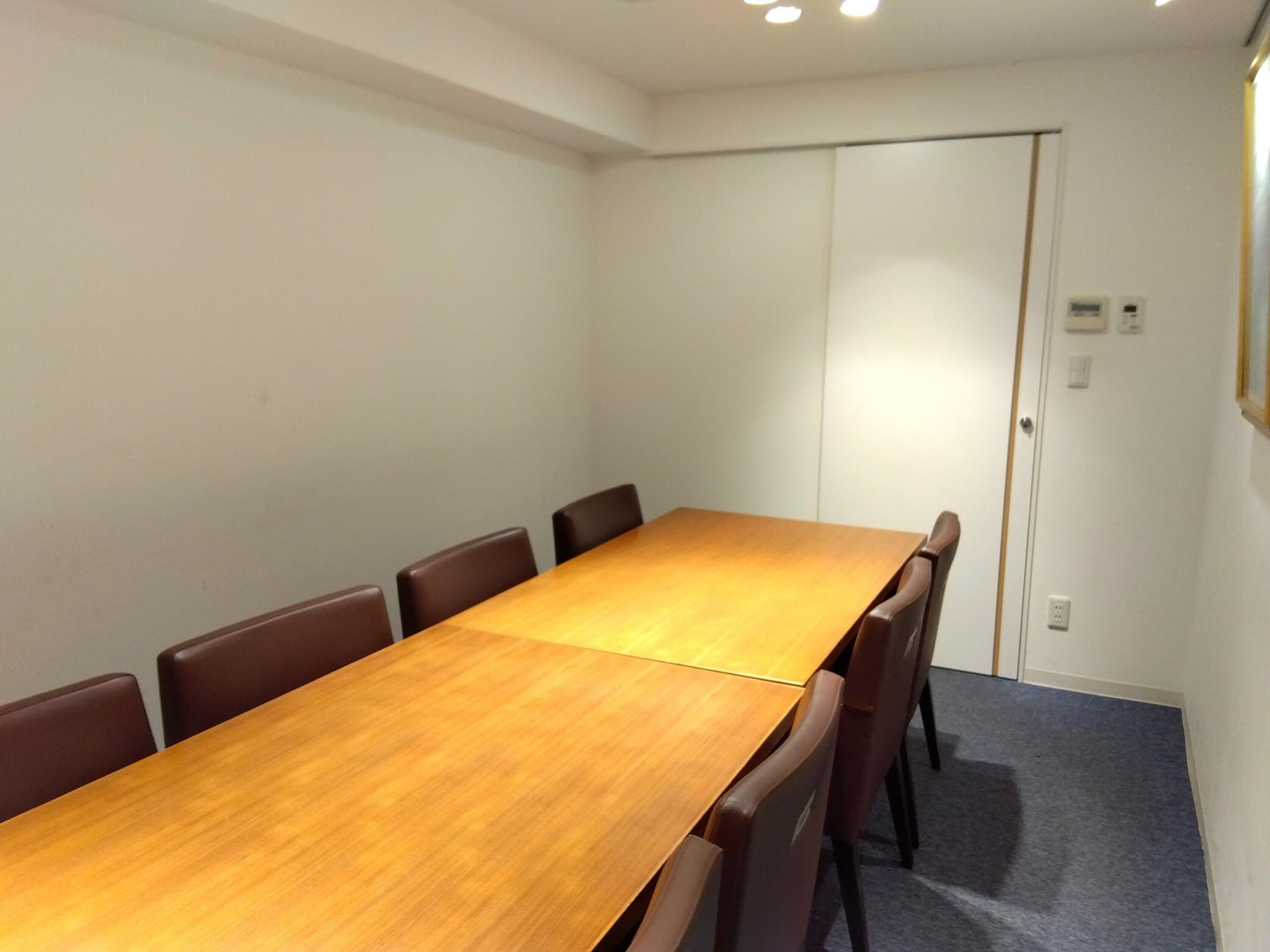 地域最安値770円～｜AI議事録の無料体験付きの会議室【roomC】の写真7