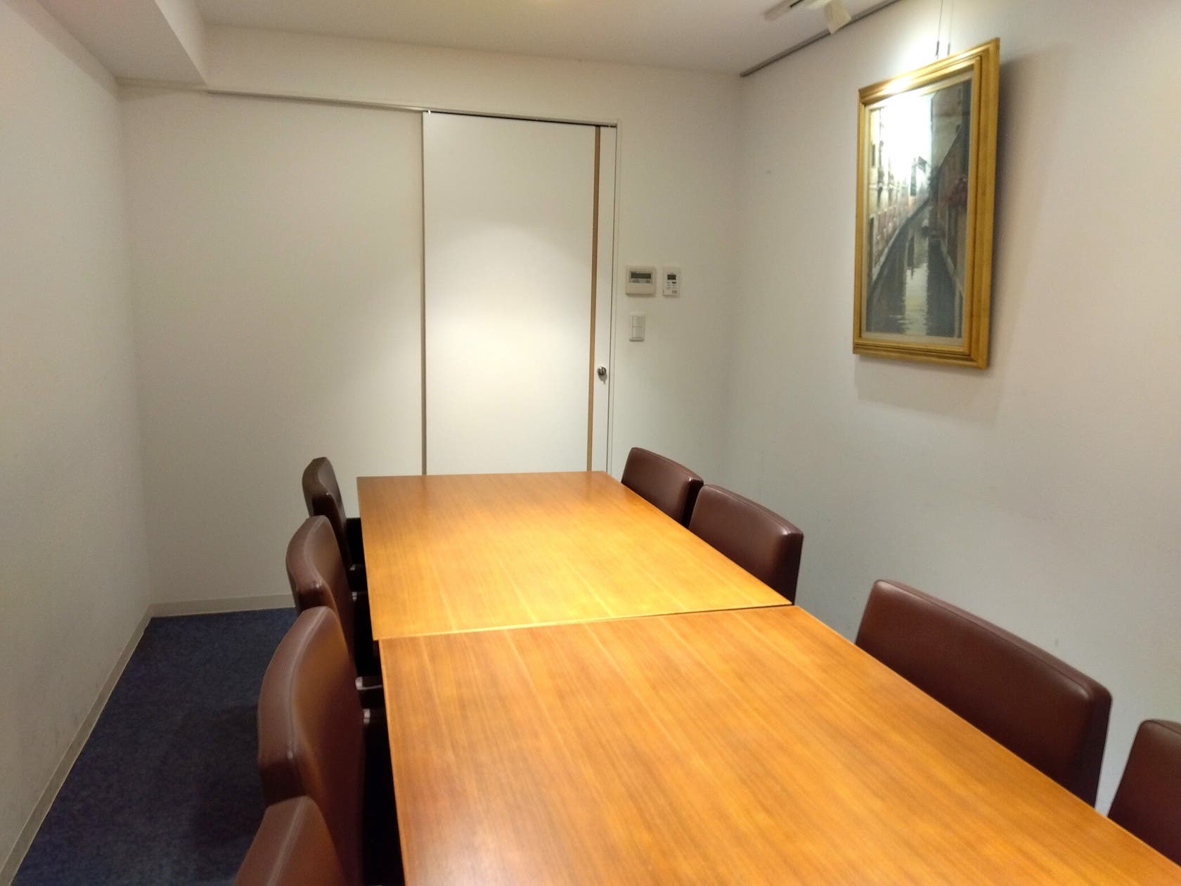 地域最安値770円～｜AI議事録の無料体験付きの会議室【roomC】の写真9