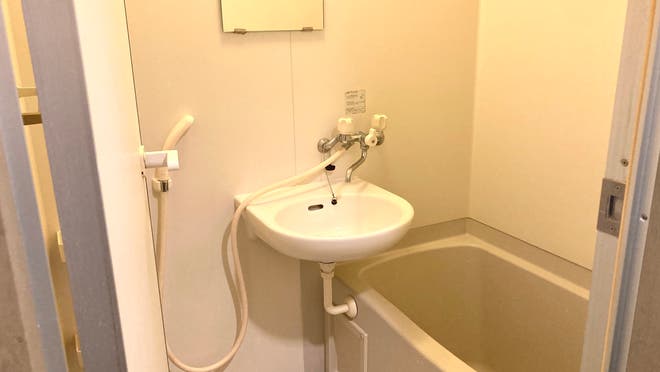 大阪梅田🎈防犯カメラ無し💛デートに人気🎈ゴロゴロくつろげる角部屋💛動画・映画鑑賞・ボドゲ・ごみ捨て〈ラグーン梅田〉の写真10