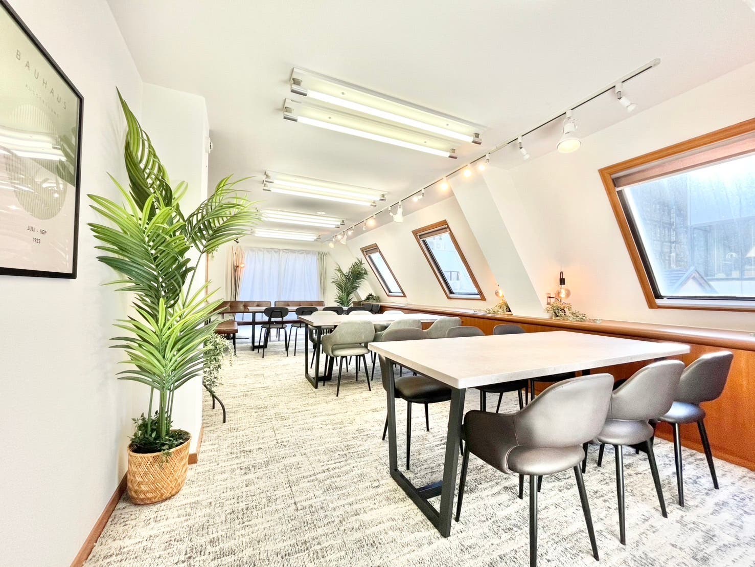 NEW!【JR神田駅3分】最大30名/光無料Wifi/会議・撮影・懇親会・推し会・女子会・ボドゲ等！飲食🍷可！の写真5