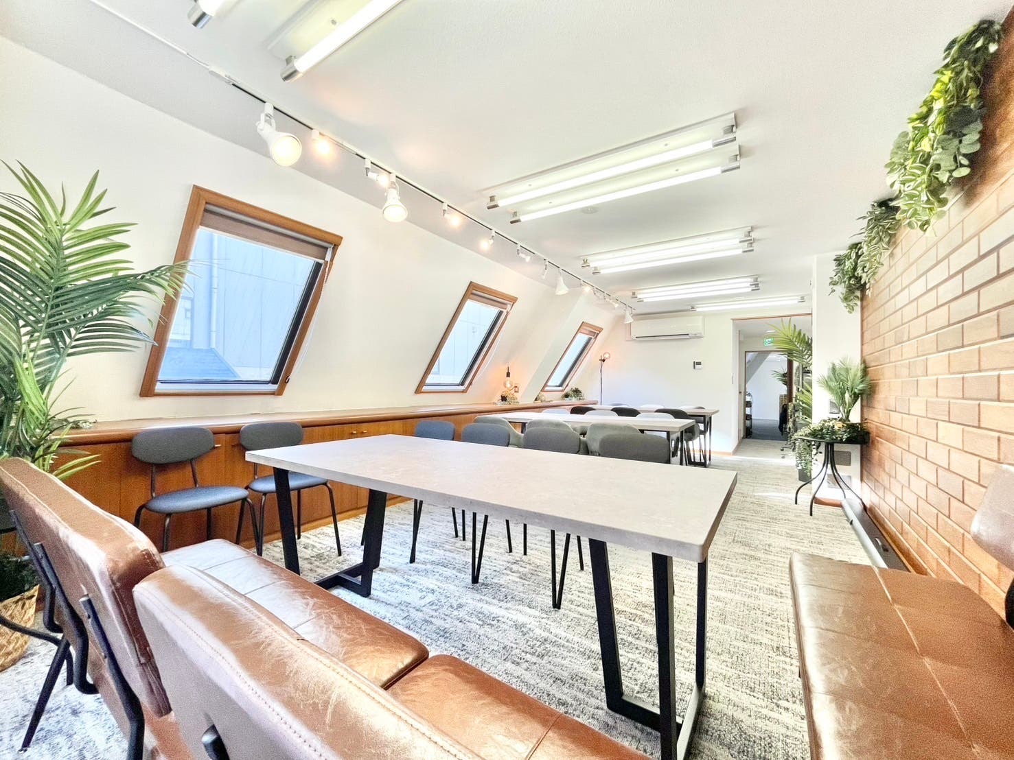 NEW!【JR神田駅3分】最大30名/光無料Wifi/会議・撮影・懇親会・推し会・女子会・ボドゲ等！飲食🍷可！の写真2