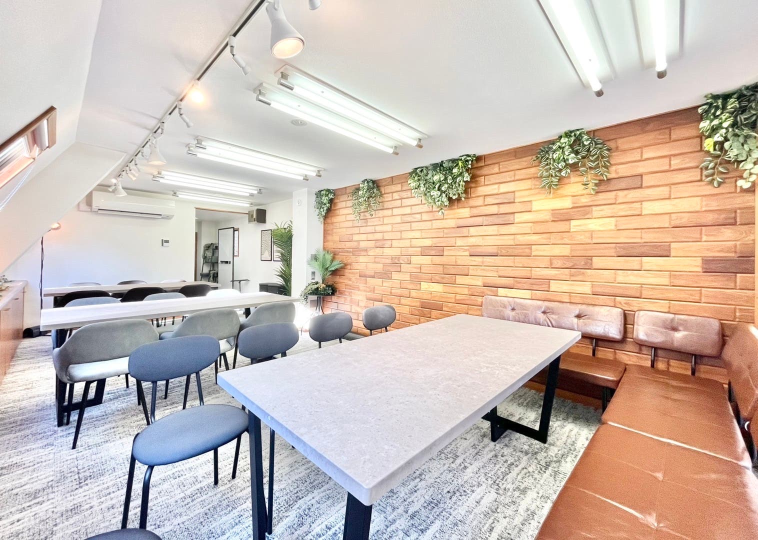 NEW!【JR神田駅3分】最大30名/光無料Wifi/会議・撮影・懇親会・推し会・女子会・ボドゲ等！飲食🍷可！の写真9