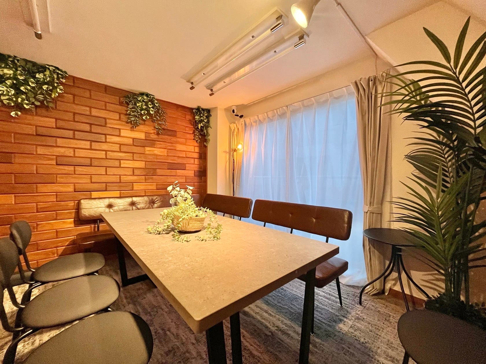 NEW!【JR神田駅3分】最大30名/光無料Wifi/会議・撮影・懇親会・推し会・女子会・ボドゲ等！飲食🍷可！の写真11