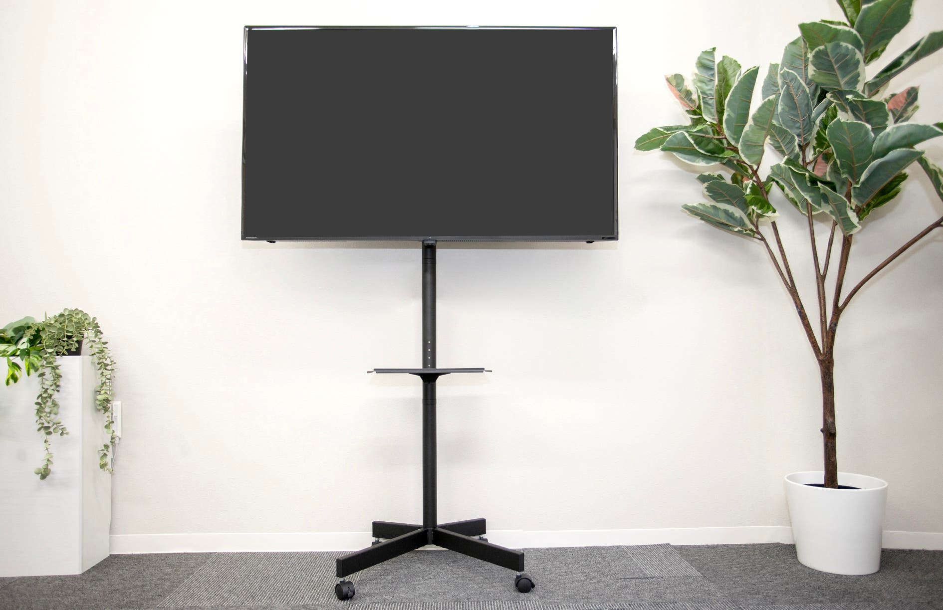 仲御徒町駅2分✨上野駅３出口3分✨御徒町駅北口３分✨１フロアー１ルーム１階🍀20名🍀会議・ボドゲ・施術ベッド２🍀1日プラン有✨の写真9