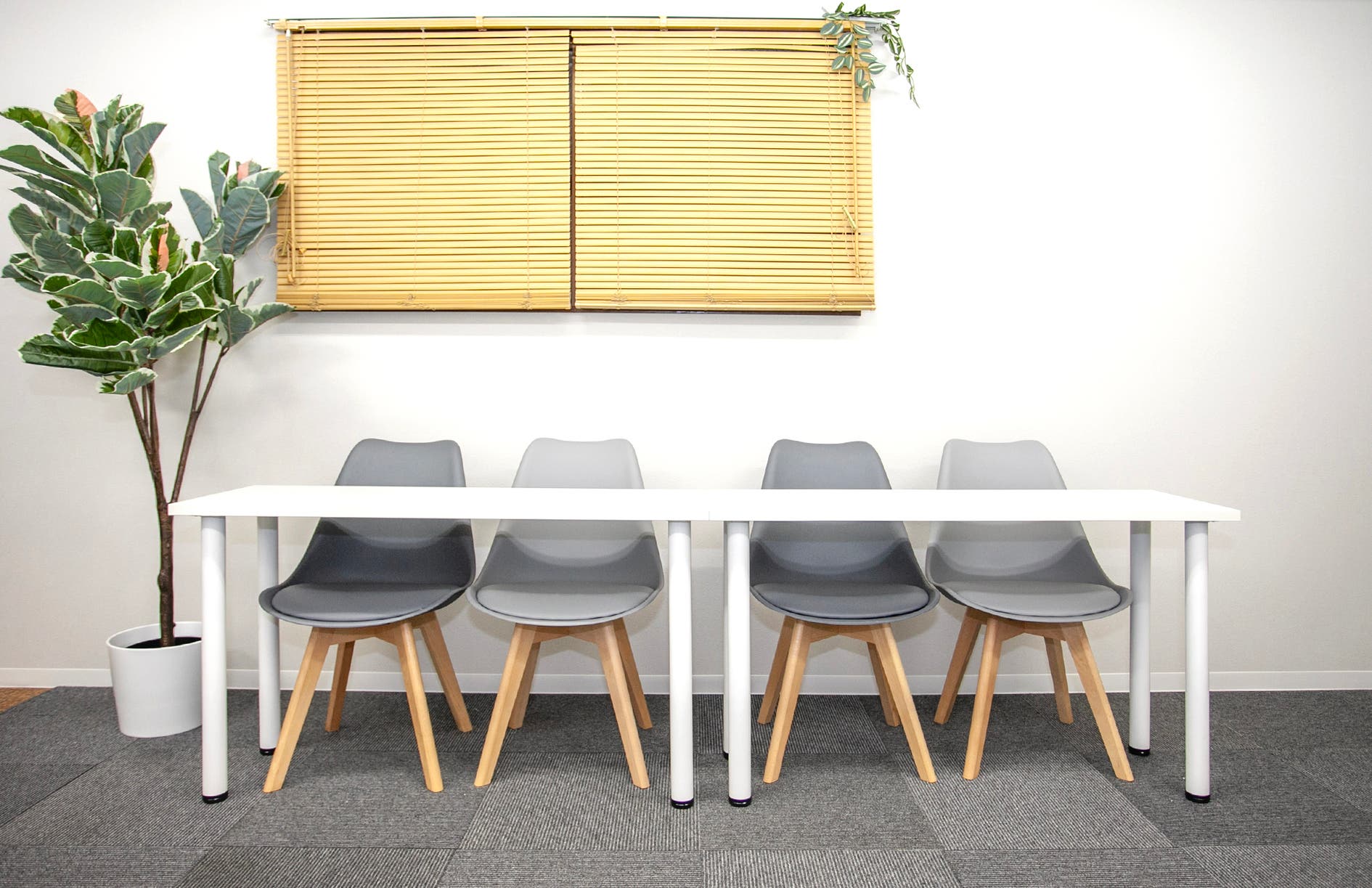 仲御徒町駅2分✨上野駅３出口3分✨御徒町駅北口３分✨１フロアー１ルーム１階🍀20名🍀会議・ボドゲ・施術ベッド２🍀1日プラン有✨の写真19