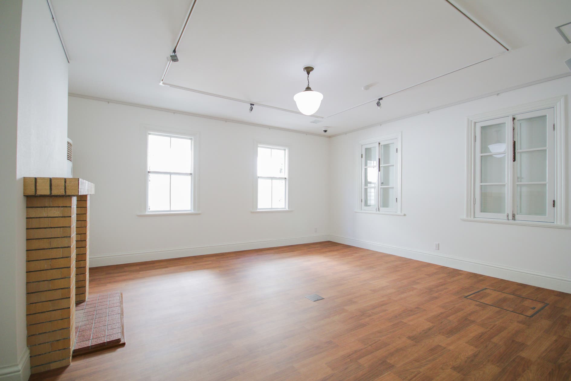 神戸 北野エリアにある異人館の歴史的建造物で特別な体験を～「神戸北野美術館」を貸切でフォトスペース・スタジオ利用！の写真10