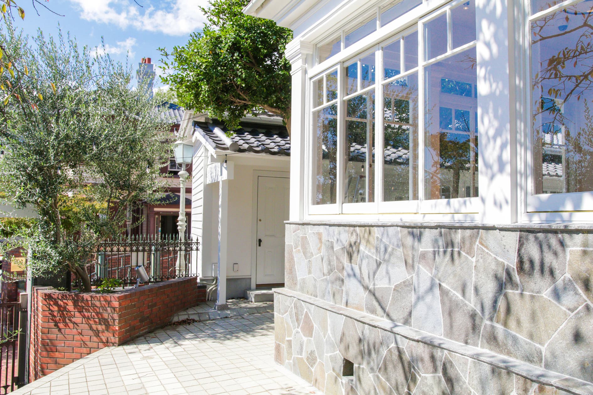 神戸 北野エリアにある異人館の歴史的建造物で特別な体験を～「神戸北野美術館」を貸切でフォトスペース・スタジオ利用！の写真16